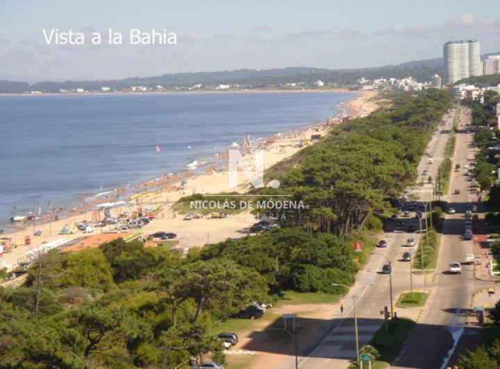 Hermoso Departamento en Venta Frente a Playa Mansa, Vista Panoramica ...