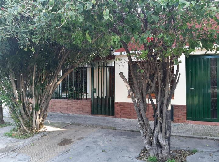 Casa 3 Ambientes. | Rivera Indarte Al 2500, Gba Oeste - Zonaprop