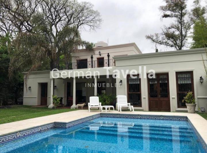 Venta Casa con Parque, Pileta en Parque Leloir, Ituzaingo, Gba Oeste - Zonaprop