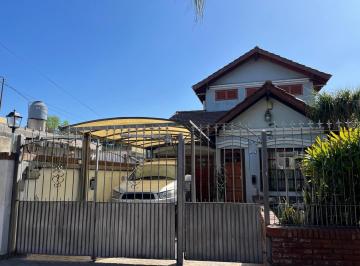 Castelar Norte Chalet a m de Santa Rosa Parque y Piscin, Gba Oeste ...