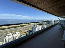 Apartamento en Venta de 3 Dorm. con Vista Al Mar en Icon Tower, Punta del Este, Otros Paises ...