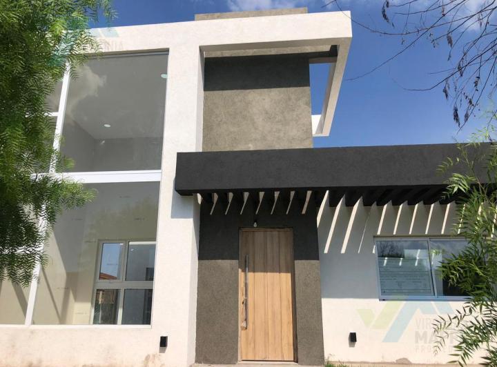 Casa de Estilo Minimalista en Una Planta - Santa Elena Pilar del Este ...