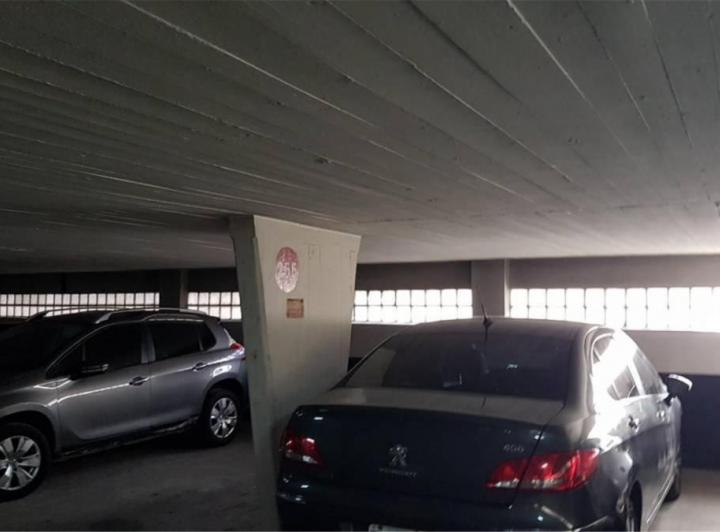Cochera Fija Amplia en Venta en Edificio de Cocheras Seguridad 24 Hs ...