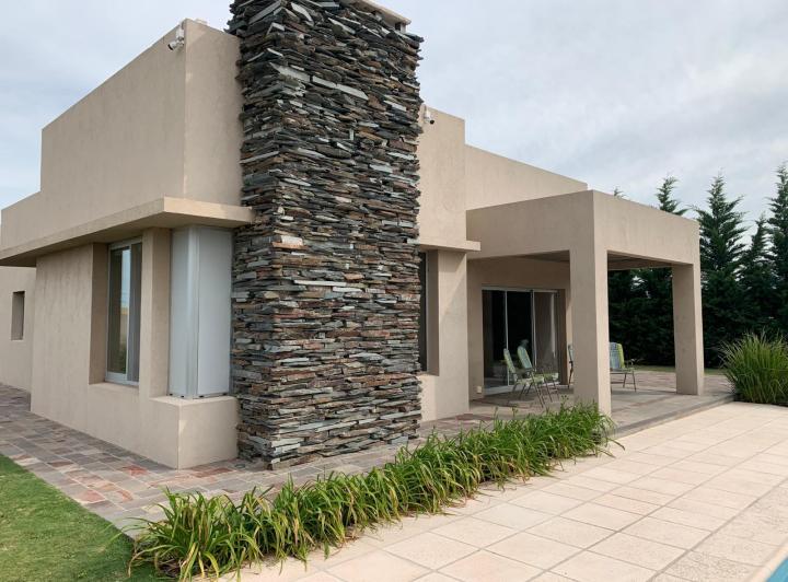 Excepcional Casa en Vedia, Buenos Aires (Fuera de Gba) - Zonaprop