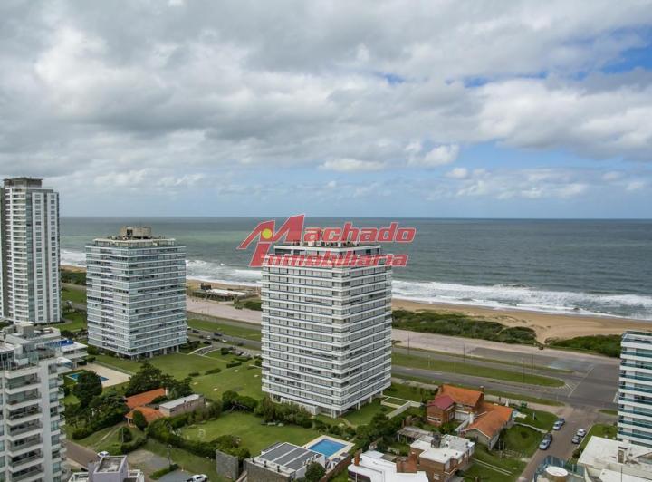 Vende Apartamento de 3 Dorm. en Wind Tower, Piso Alto con Vista Al Mar, Punta del Este, Otros ...