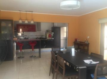 PH en Venta - 2 Dorm. 2 Baños - 400 m² - Tolosa, La Plata, Gba Sur - Zonaprop