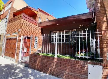 Casa en Venta con Fondo/pileta, Parque Patricios, Capital Federal ...