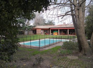 Casa Venta Manuel B Gonnet 4 Dorm. 4 Baños Jardin Pileta 1700 m², Gba Sur - Zonaprop