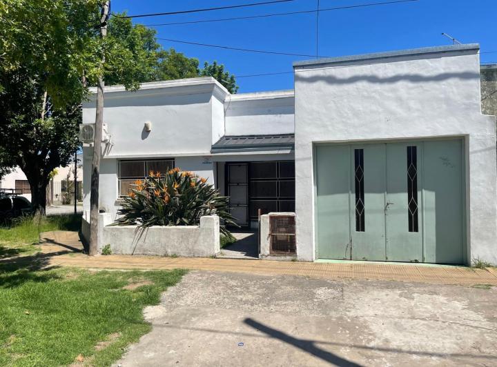 Casa de Dos Dorm. en 526 y 119, Tolosa, Gba Sur - Zonaprop