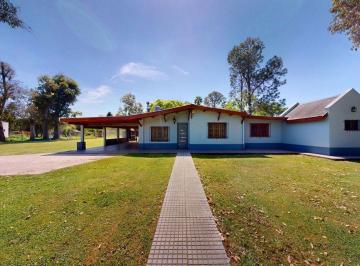 Casa con Parque y Pileta en Venta La Plata, Gba Sur - Zonaprop
