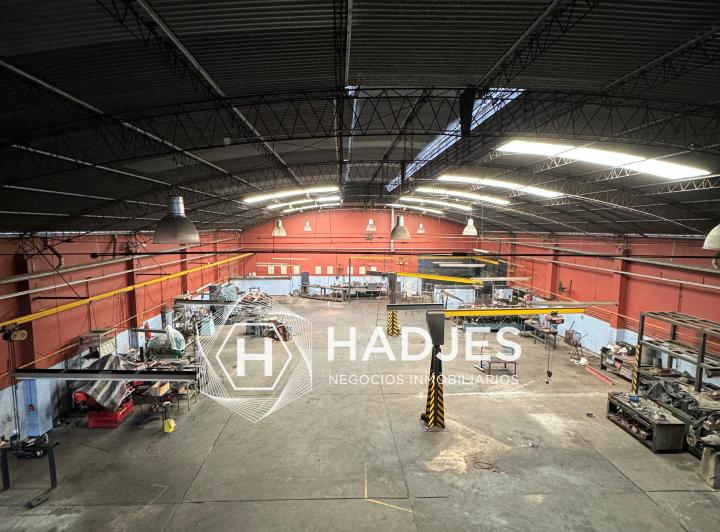 Venta Galpon Nave Industrial con Sector Comercial 766 m², Gba Sur - Zonaprop