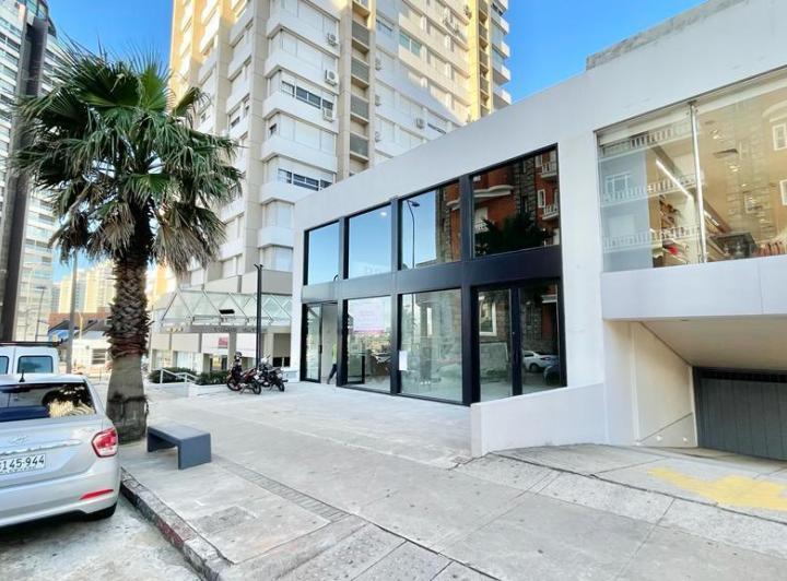 Local en Punta del Este, Peninsula, Otros Paises - Zonaprop