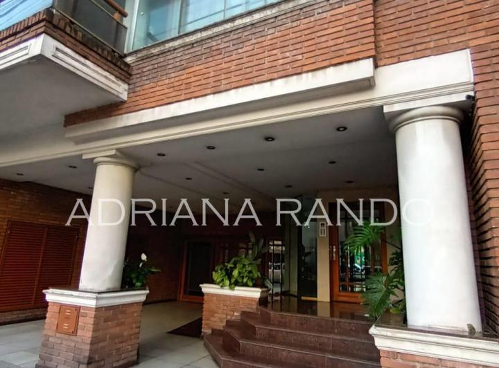 Impecable Piso de 4 Amb Al Frente con Balcon Terraza Cochera Fija y 3 ...