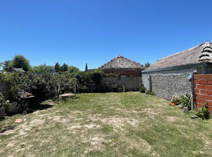 Casa de Dos Dorm. en Venta en Sicardi, Gba Sur - Zonaprop