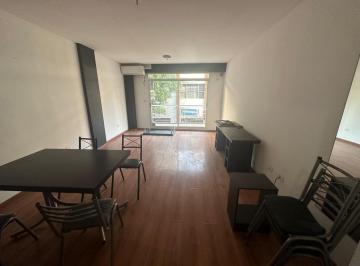 Excelente Departamento con Patio y Balcon en Balvanera, Capital Federal ...