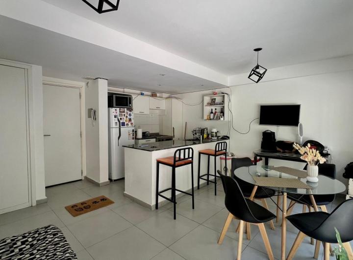 Mono Enorme con Patio y Cochera, Santa Fe - Zonaprop