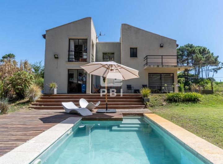 Casa de 4 Dorm. en Chihuahua, Punta Ballena - Ref: Pbi14377, Otros Paises - Zonaprop