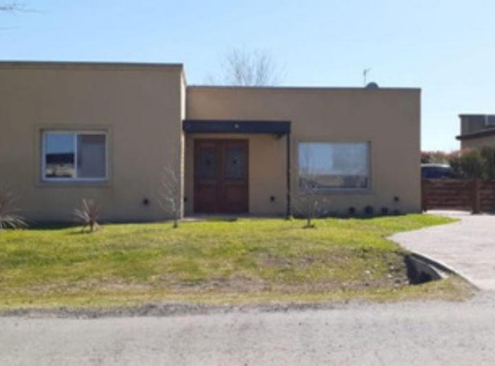 Oportunidad! Hermosa Casa en Venta en Barrio Cardales Village. Gba ...