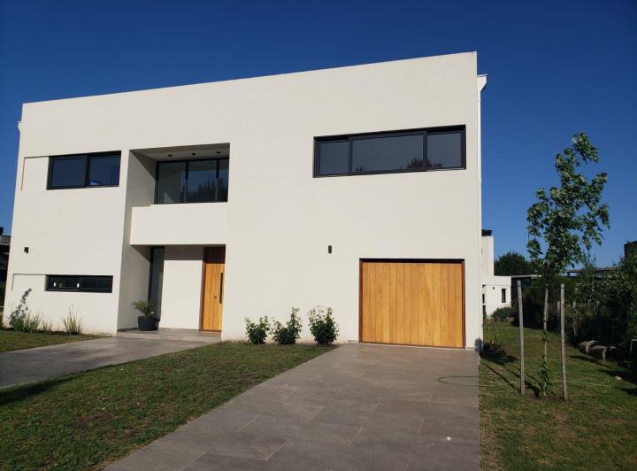 Casa de 4 Ambientes, a Estrenar, en Rumenco Joven, Buenos Aires Costa ...