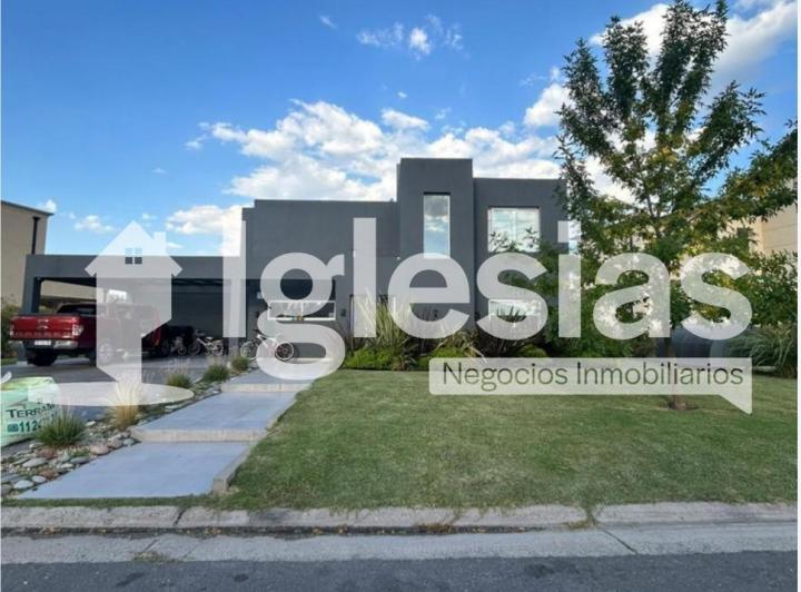 Casa 5 Ambientes en Barrio Privado Santa Inés, Gba Sur - Zonaprop