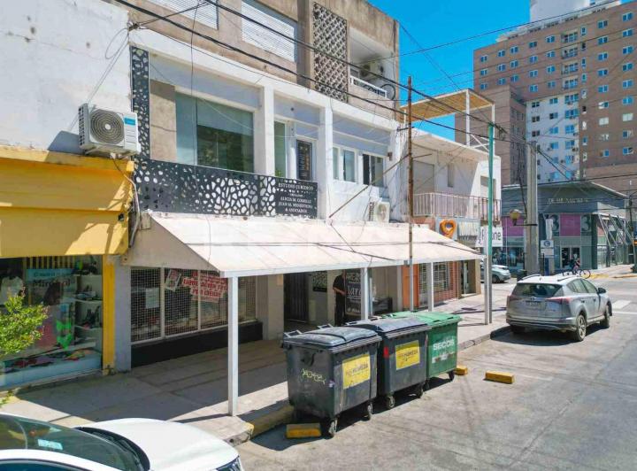 Venta 4 Locales Comerciales Galeria Edificio Roca, Neuquen - Zonaprop