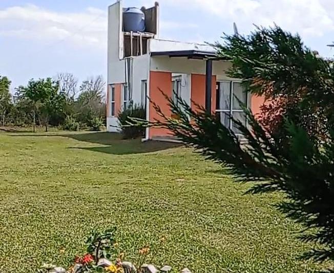 Venta de Complejo con 3 Casas, Lote y Pileta. Oliveros, Santa Fe - Zonaprop