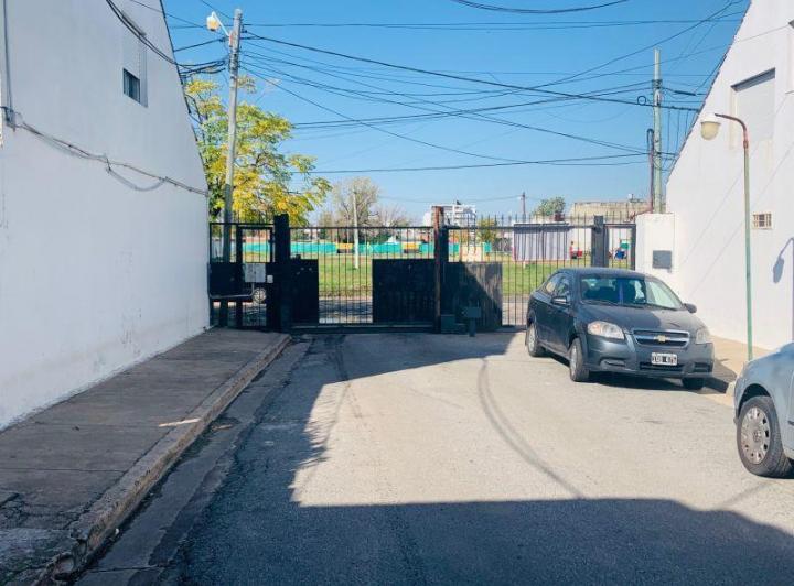 Casa Tipo Duplex de 2 Dorm. en Venta. Tolosa, Gba Sur - Zonaprop