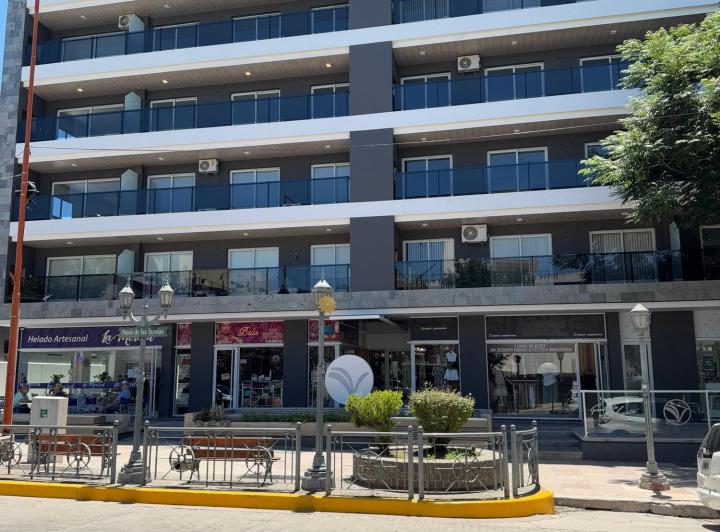 Edificio Veneto 8 Departamento 2 Dorm. - 2 Baños - Cochera - Balcón Asador - Pleno Centro de V ...