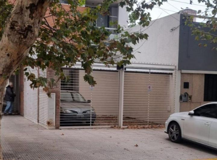 Cochera Cubierta en Edificio Saenz Peña, Gba Oeste - Zonaprop