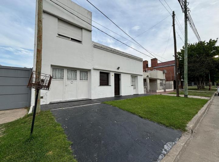 Casa en Venta - 3 Dorm. 2 Baños - Cochera - 300 m² - Tolosa, Gba Sur - Zonaprop