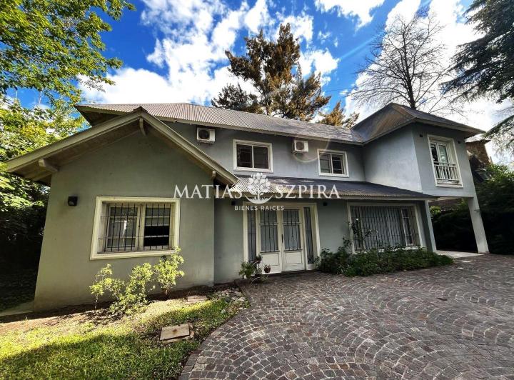 Casa Quinta con Pileta en Parque Leloir. Gba Oeste - Zonaprop