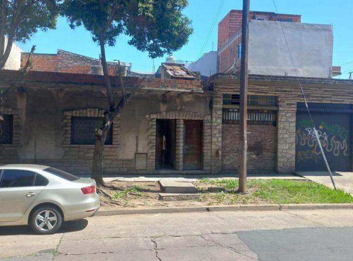 Venta Casa 3 Amb. C/ptio y Tza Toda La Sup. a Refac. + Local, Gba Norte - Zonaprop