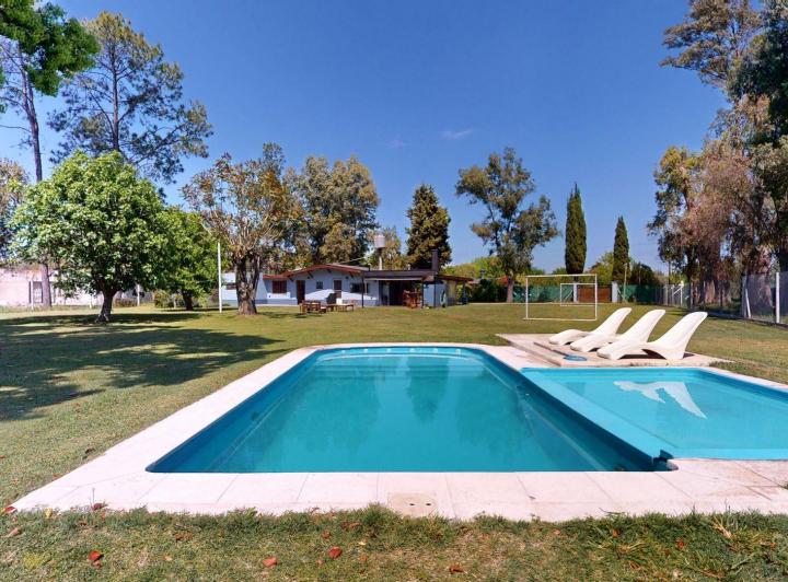 Casa con Parque y Pileta en Venta La Plata, Gba Sur - Zonaprop