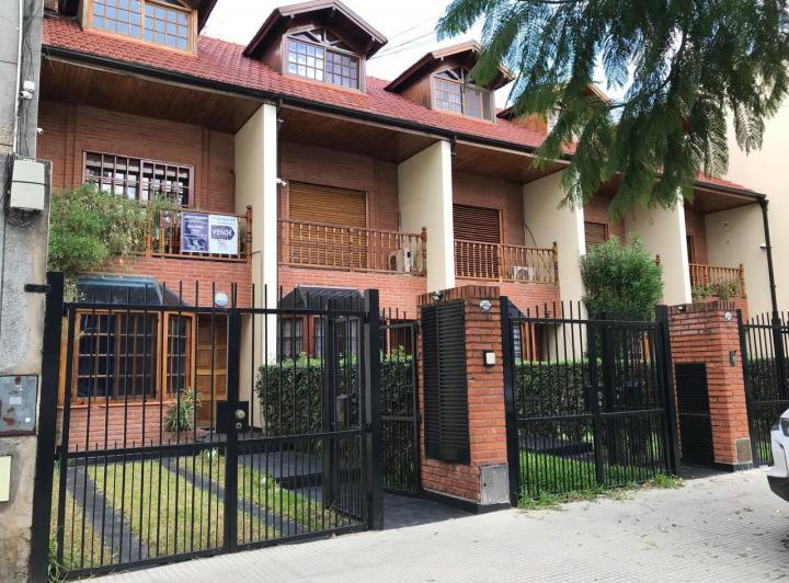 Triplex 5 Ambientes - Piscina - Jacuzzi V. Pueyrredón, Capital Federal ...