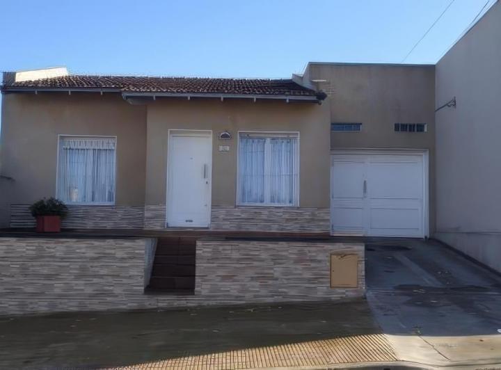 Casa en Venta - 2 Dorm. 2 Baños - Cochera - 350 m² - Tandil, Buenos Aires (Fuera de Gba) - Zonaprop