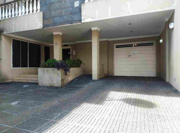 Venta Cochera 12 M² en Edificio en Santos Lugares, Gba Oeste - Zonaprop