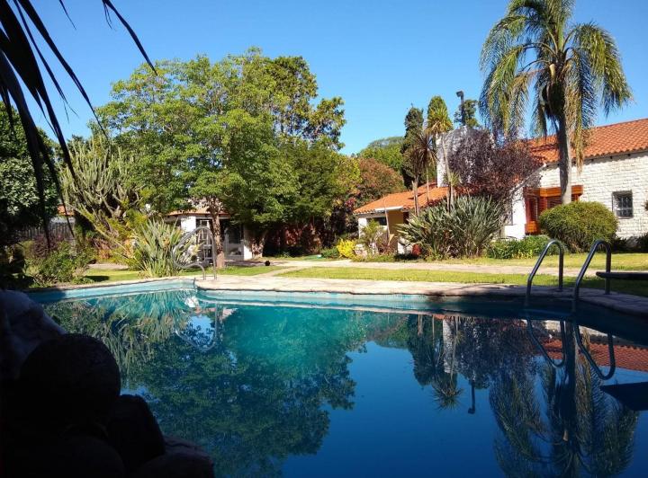 Casa en Venta con Pileta y Quincho, Santa Fe - Zonaprop
