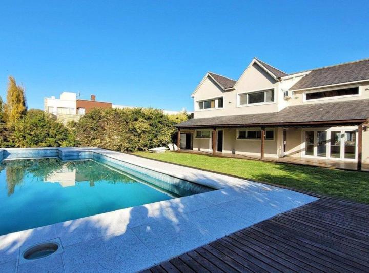 Casa en Barrio Los Pinos · Rumencó, Buenos Aires Costa Atlántica - Zonaprop