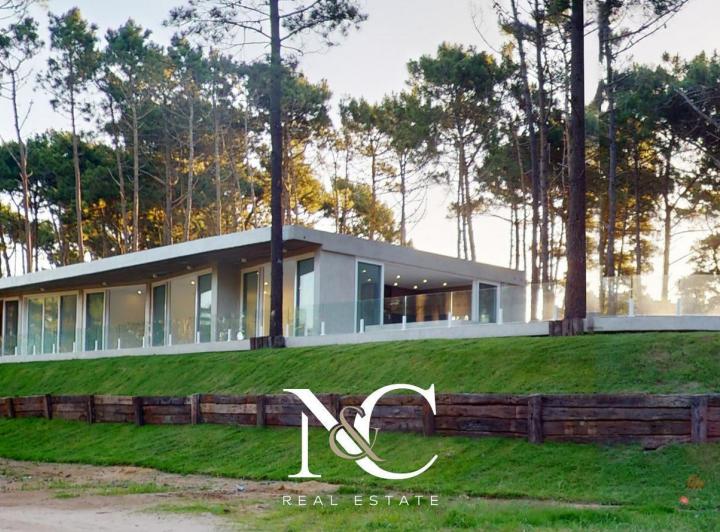 Casa en Venta en Pinamar Golf Nuevo 5 Ambientes con Cochera y Pileta ...