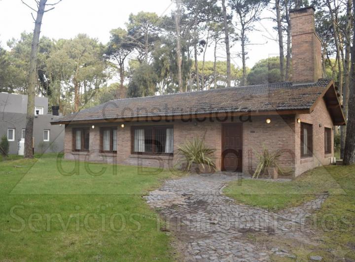 Casa de Estilo Tradicional con Tres Dorm. en Suite. (Cod - 185), Buenos ...