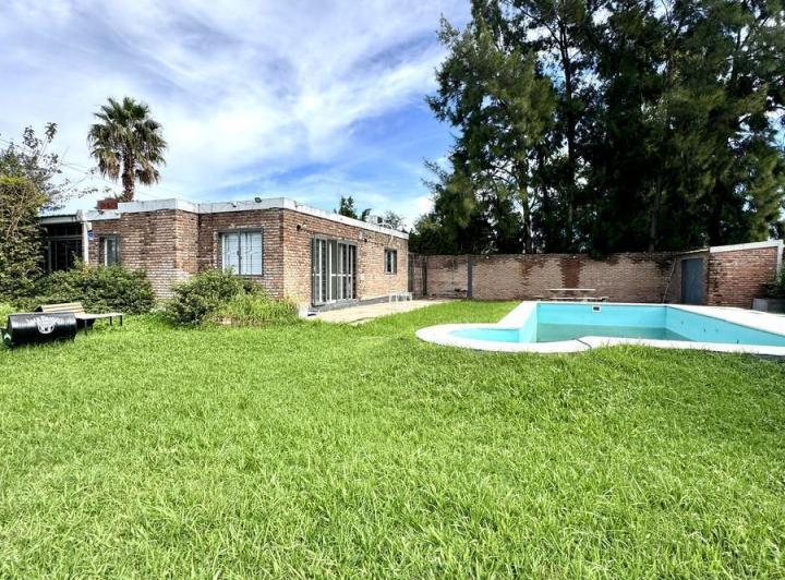 Venta Casa en Funes con Quincho y Pileta, Santa Fe - Zonaprop