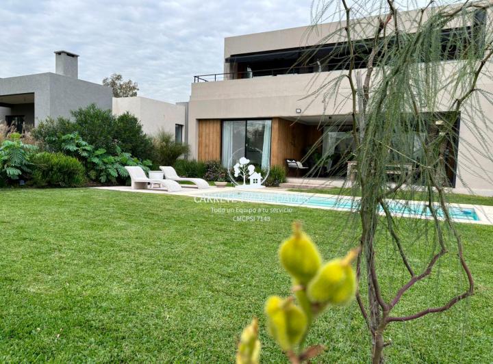 Casa en Venta Estilo Moderno 5 Ambientes. Barrio Santa Elena. Pilar ...