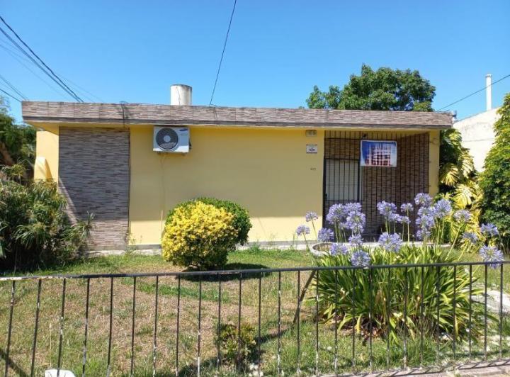 Casa en Venta - 2 Dorm. 1 Baño - Cochera - 240 m² - Tolosa, Gba Sur - Zonaprop