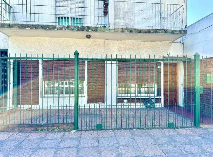 Venta PH 3 Ambientes con Patio y Cochera en Haedo, Gba Oeste - Zonaprop