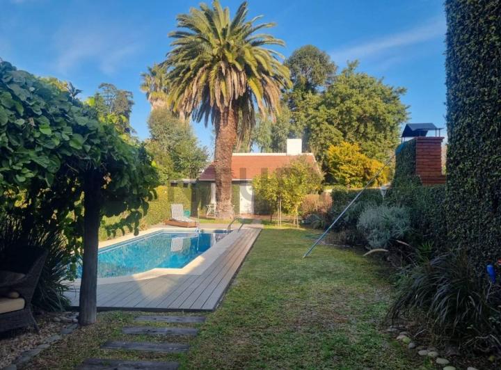 Venta Casa en Lomas de Zamora 4dorm Playroom Quincho Pileta Gran Parque Garage, Gba Sur - Zonaprop