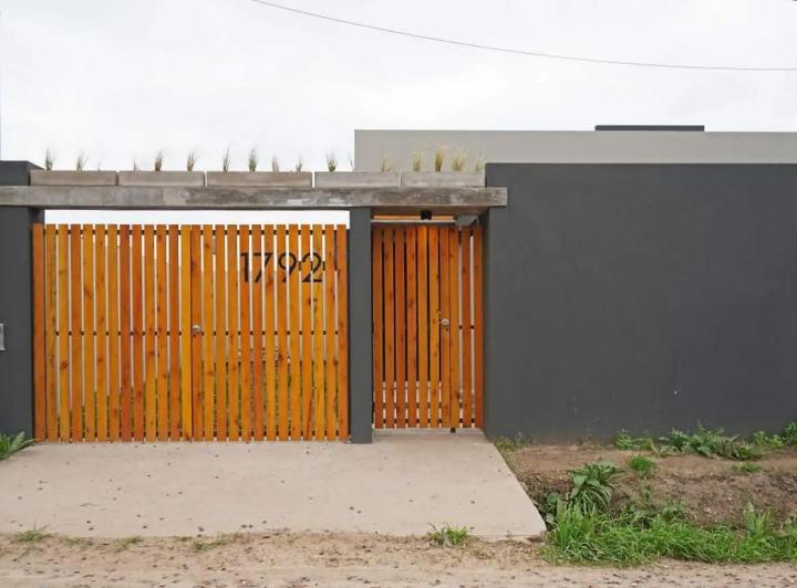 Venta PH 2 Ambientes con Garage, Patio Parilla en Lobos, Buenos Aires ...