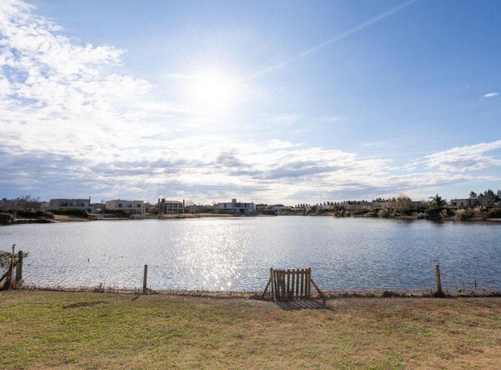 Casa Al Lago en Venta Area 5 Sam Matias Escobar, Gba Norte - Zonaprop