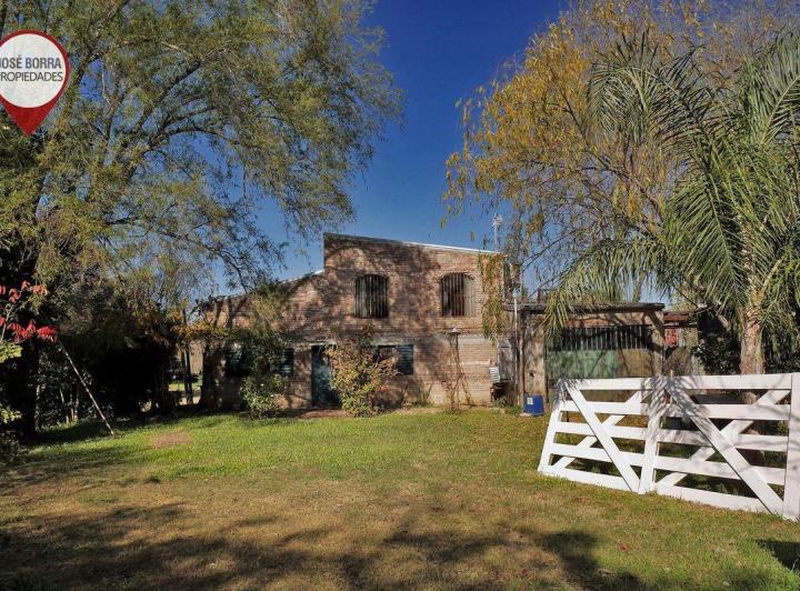 Rancho de 2 Plantas con Galpón Frente Al Río, Semi Equipada / Rincon ...