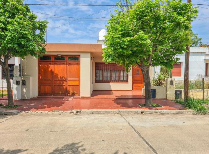 Venta Casa 3 Dorm Patio Pileta Granja de Funes, Córdoba - Zonaprop