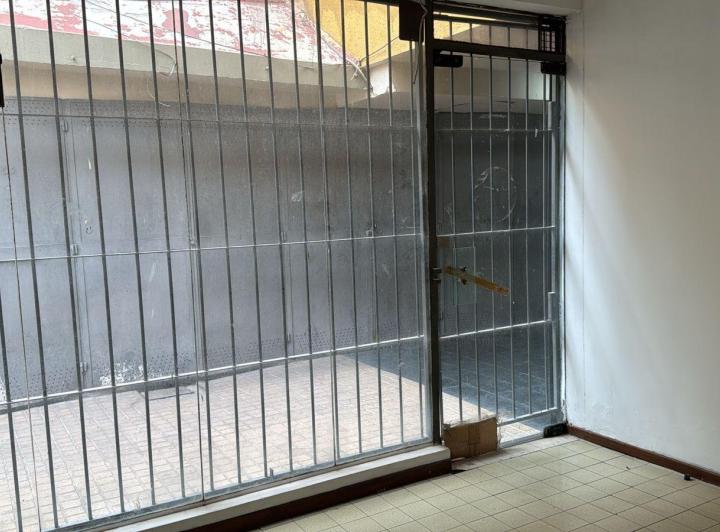 Se Vende Local en Galeria El Sol, Calle Mitre N°1448, Ciudad de Mza ...